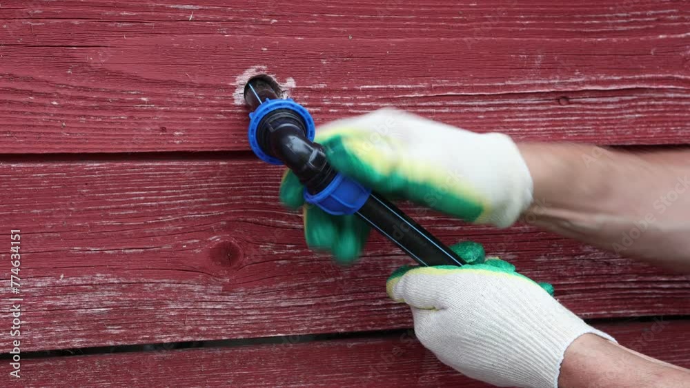 Vidéo Stock Elbow fittings for polyethylene pipes with collet clamp are ...