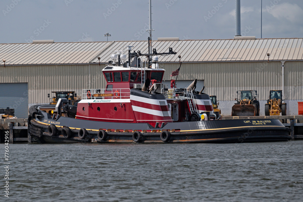 Tugboat Capt. Jim McAllister docked at Columbus Street Terminal in ...