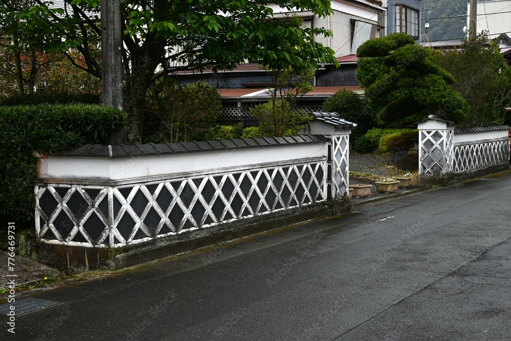 Japan Travel. Traditional Japanese wall pattern, called Namako Wall in ...