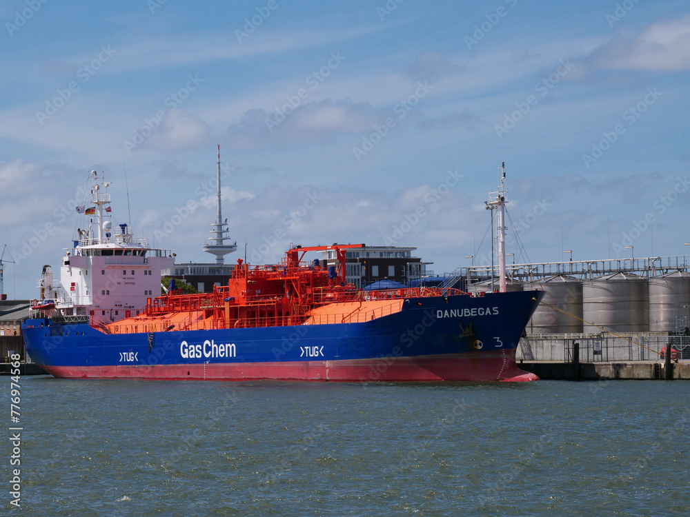 Oil and gas industry - LNG tanker, Danubegas - IMO 9176125 Liquefied ...