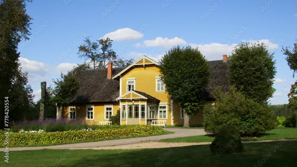Vidéo Stock Beautifully Renovated Historic Small Manor Building. A ...