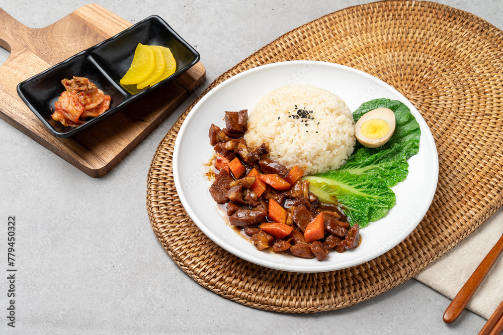 Korean food, bibimbap, oyster rice, mara oyster chicken, braised, Yuk ...