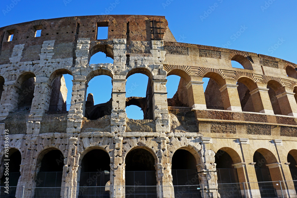 Exterior architecture and design of Colosseum (Coliseum), Oval Flavian ...