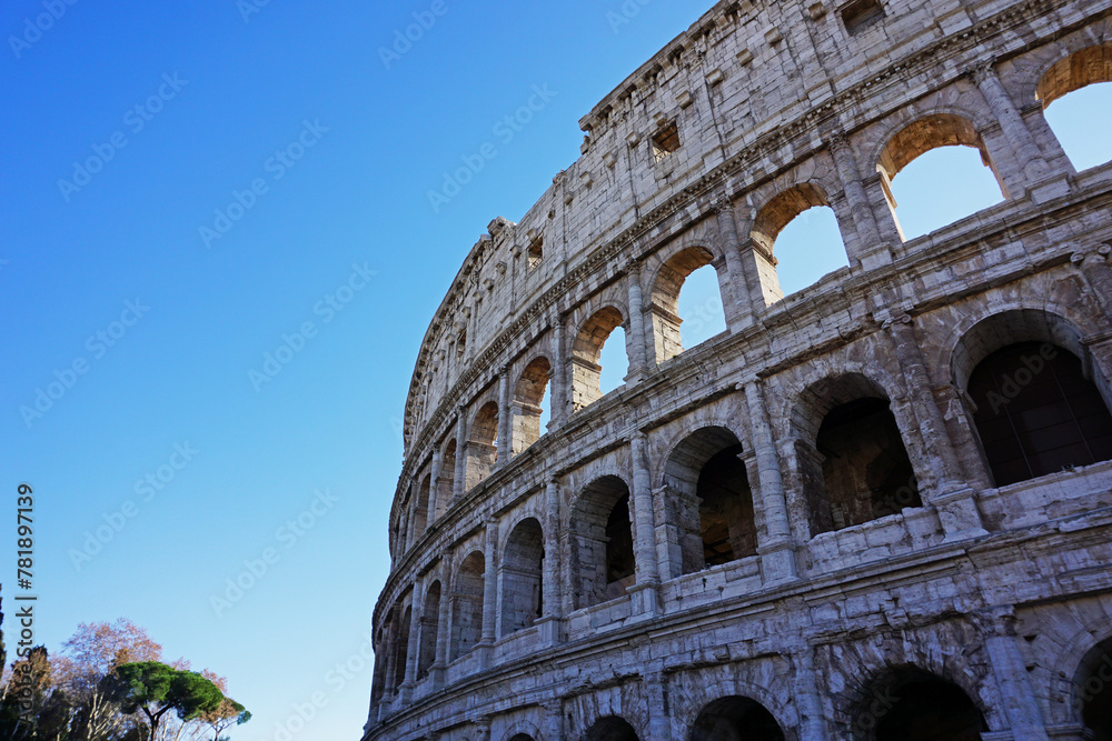 Exterior architecture and design of Colosseum (Coliseum), Oval Flavian ...