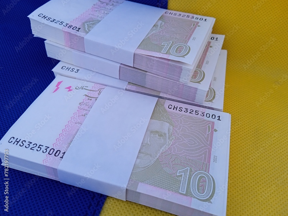 Bundle of Pakistani Currency. 10 Rupees note Pakistani, Pakistani ...