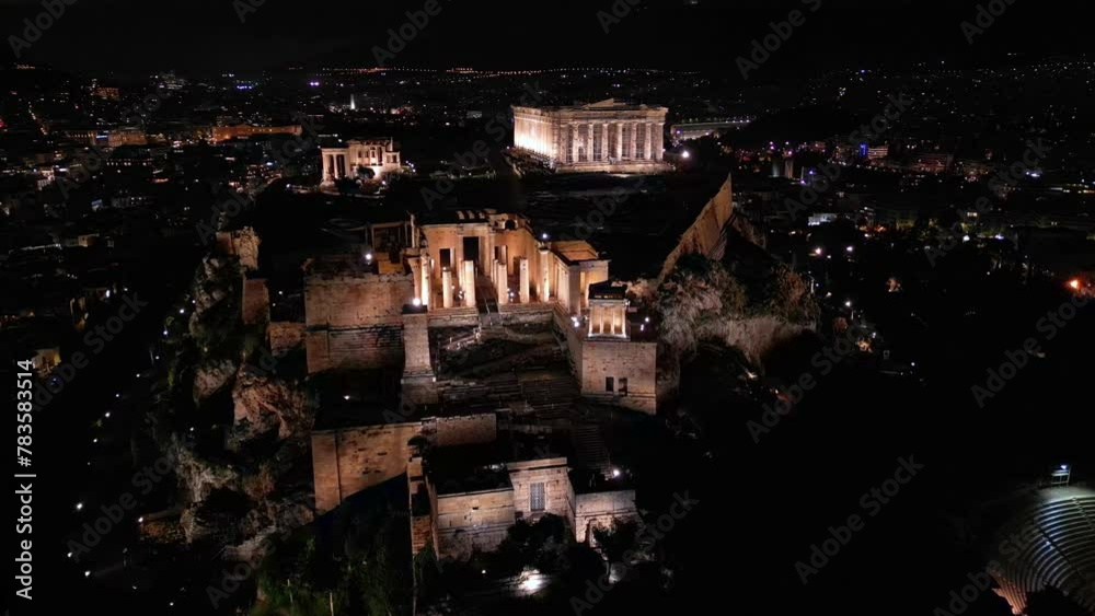Vidéo Stock Acropolis in Greece by night , Parthenon in Athens drone aerial view, famous Greek ...