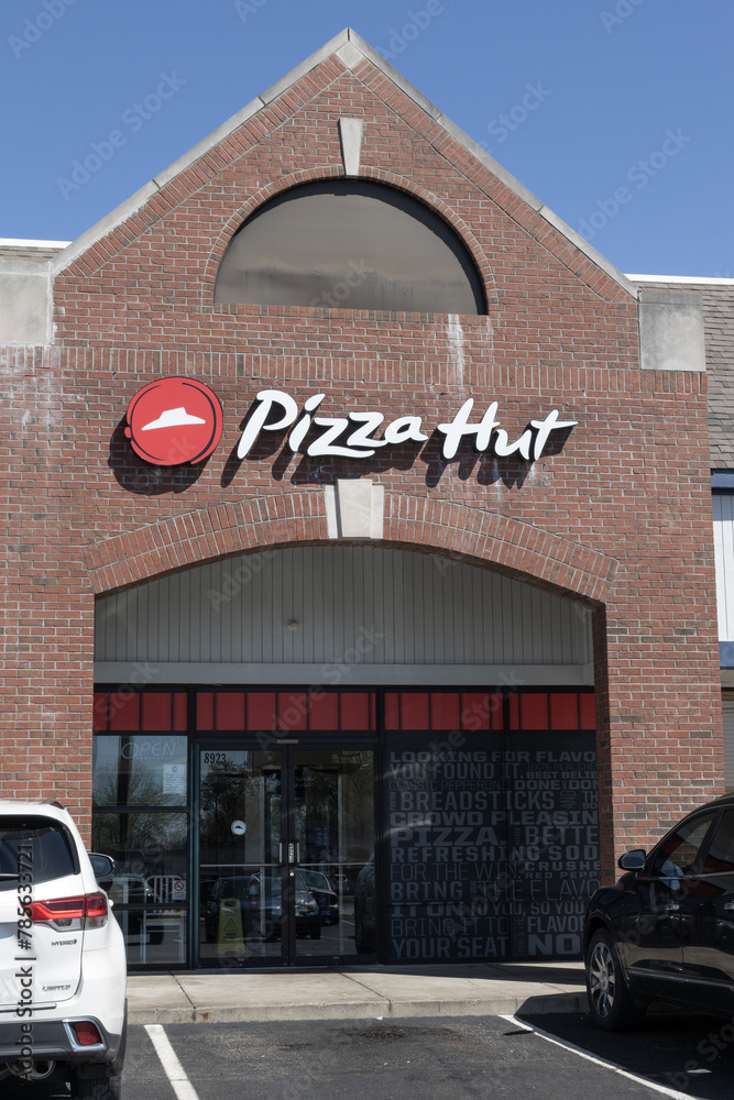 Pizza Hut restaurant. Pizza Hut is offering delivery, Carry Out and ...