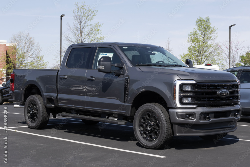 Ford F-250 SRW 4X4 Crew Cab dealer display. Ford also offers the F250 ...