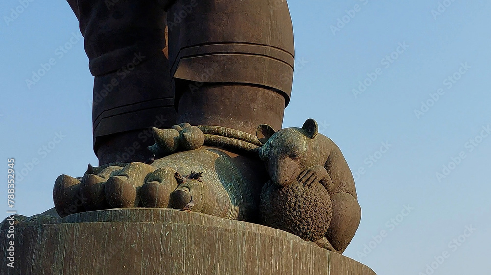 Foto de The Statue of Rat, or Mushika Vahana, is a symbol of wisdom and ...