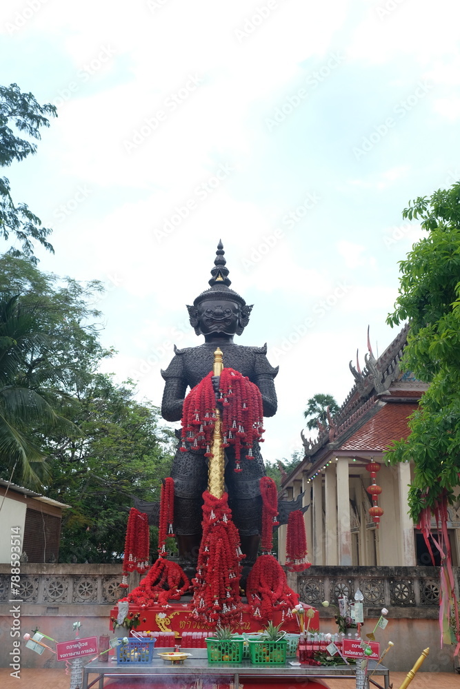 buddhist temple,buddha statue in temple,thai temple,Thao Wessuwan ...