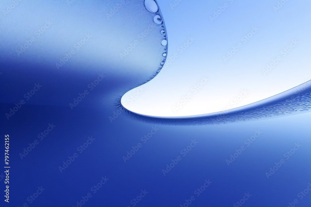 Elegante fondo azul zafiro con borde superior blanco brumoso y borde ...