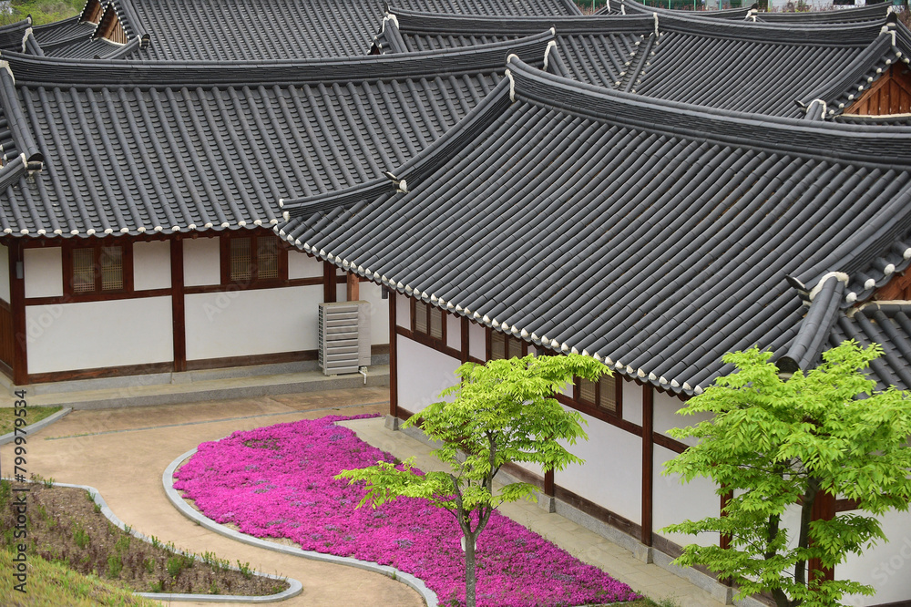 Beautiful and Soft line of Hanok roof and eaves Stock Photo | Adobe Stock