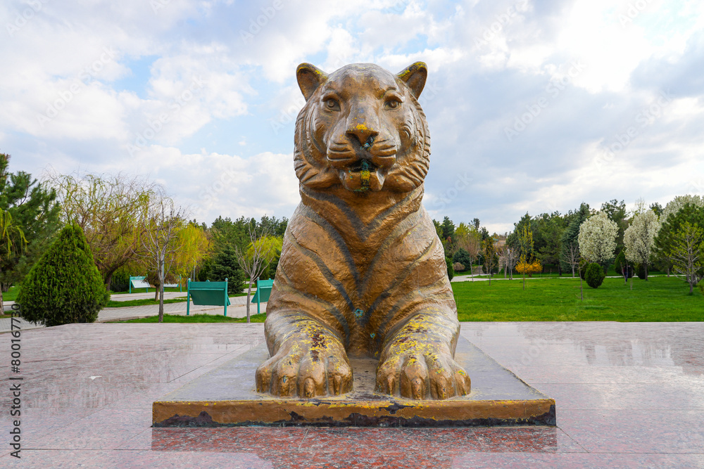 Memorial of the Caspian Tiger in Samarkand (Amir Temur Park ...
