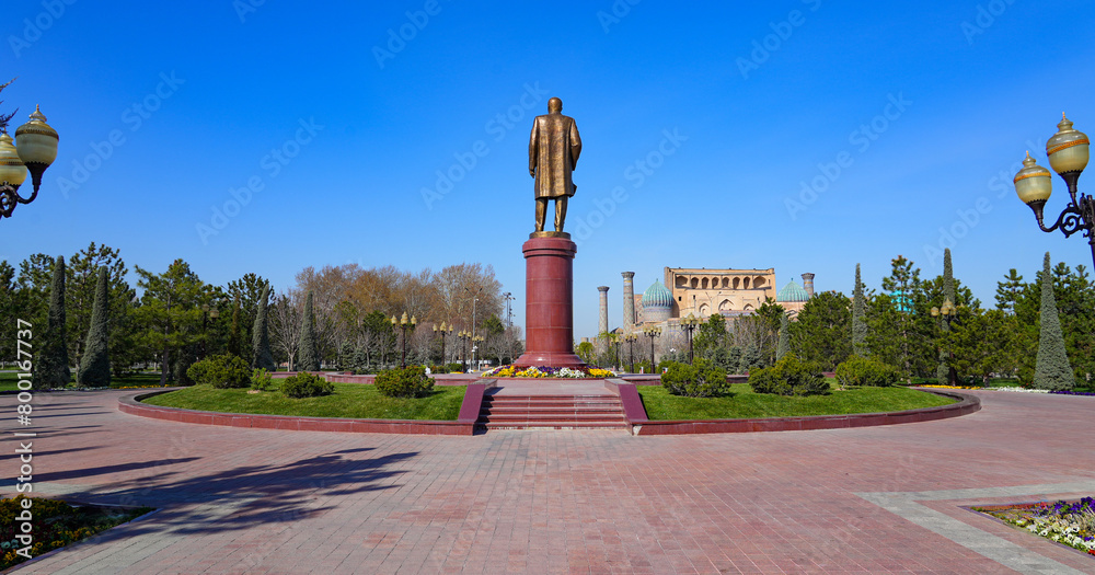Statue of Islam Karimov, the former president of the Uzbek Soviet ...