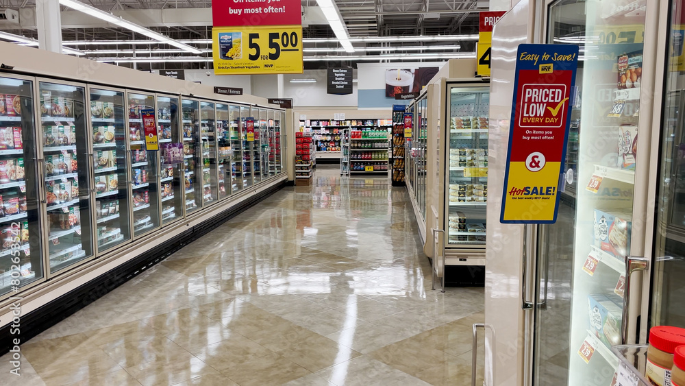 Food Lion grocery store frozen foods section signs and shiny floors ...