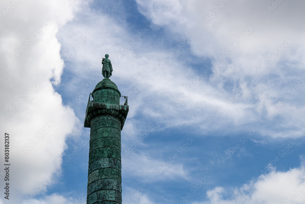 Place and Colonne Vendôme, War monument consisting of a bronze column ...