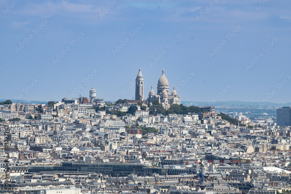 Sacré-Cœur is a basilica on top of Montmartre hill (Paris, France ...