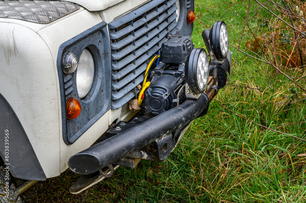 Vehicle overland land rover defender white is the nose of the car in ...