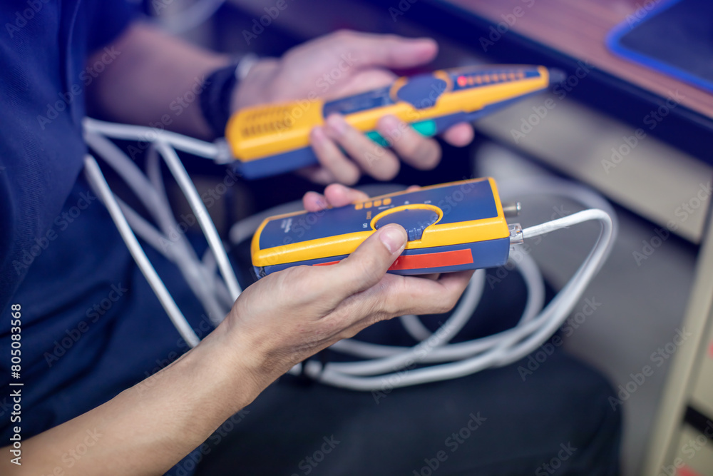 Network Cable Tester Testing Structured Cabling Using Qualified Cable Performance Tester Utp