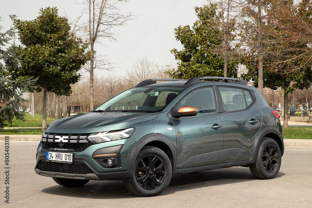 Dacia Sandero Stepway Extreme is a compact car that combines ...