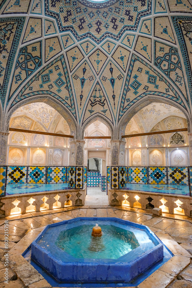 Foto de Sultan Amir Ahmad Bathhouse, also known as the Qasemi Bathhouse ...