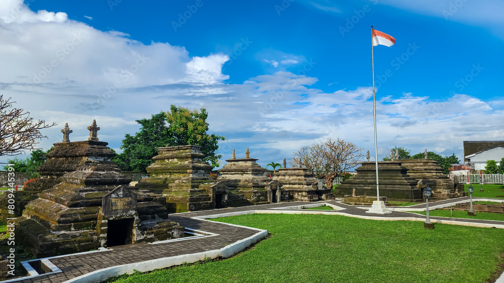 Foto de Tomb of Sultan Hasanuddin. Sultan Hasanuddin was the 16th King ...