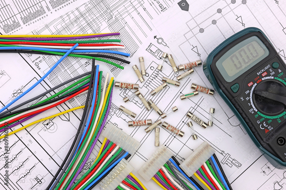 Foto de Fuses for protection of electrical loads on an electronic ...
