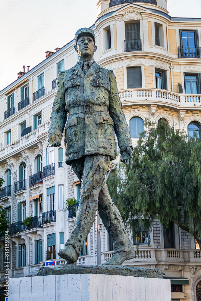 Bronze statue of 18th President of France Charles de Gaulle (sculptor ...
