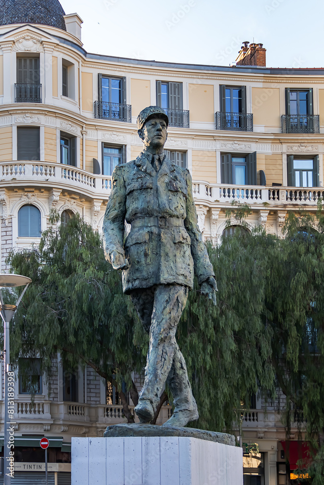 Bronze statue of 18th President of France Charles de Gaulle (sculptor ...