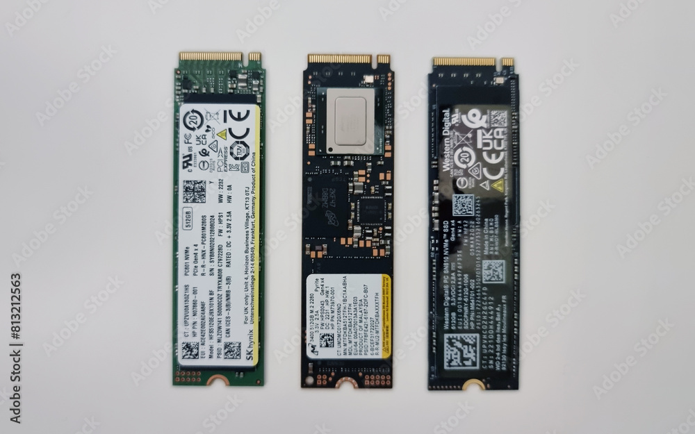 Micron 3400, WD Black SN810, SKhynix Gen4x4 512GB NVMe SSD on white ...