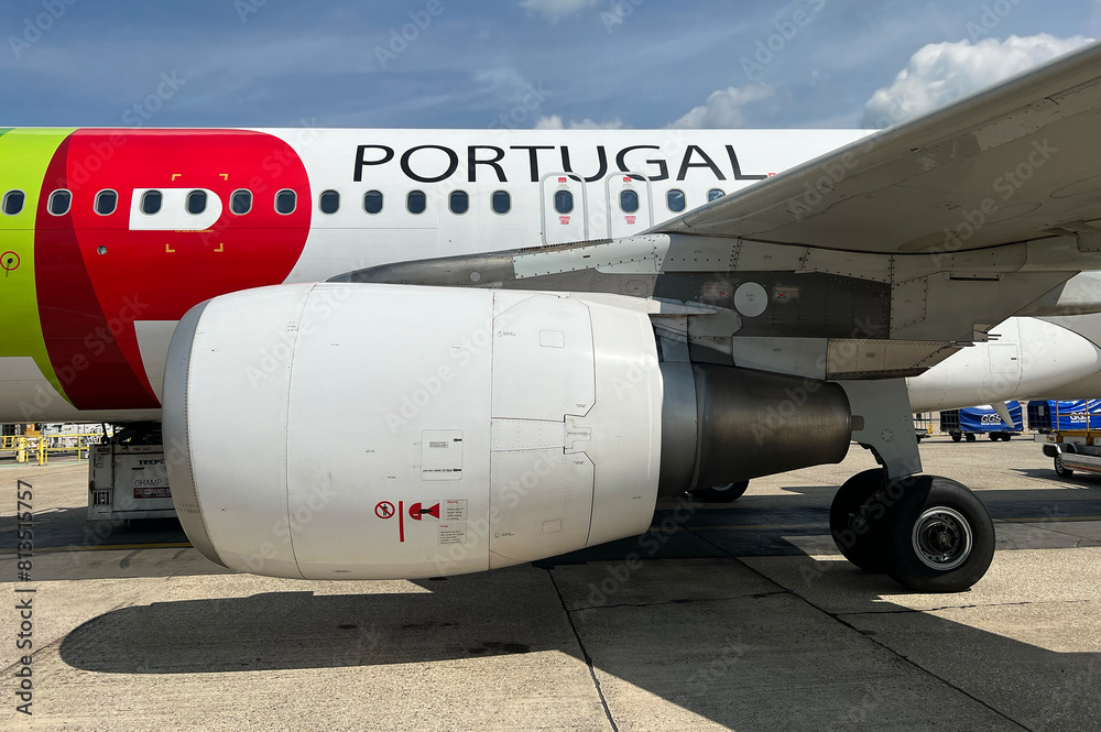 Airbus A320 CFM International CFM56 Aircraft Jet Engine Stock Photo ...