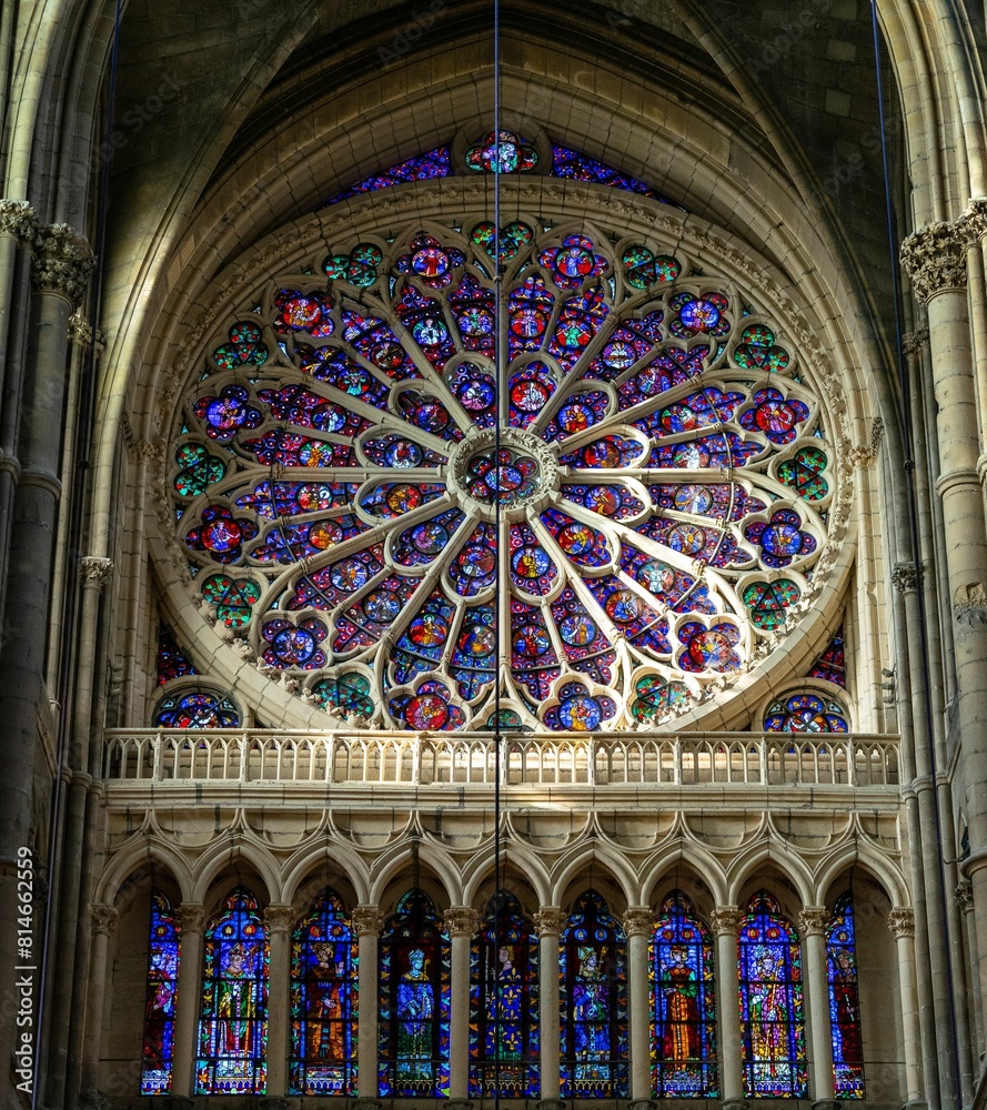 Cathedral Notre-Dame of Reims, the traditional location of the ...