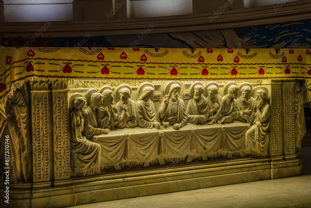 Interior of Sanctuary of the Sacred Heart (Sanctuaire du Sacre Coeur ...