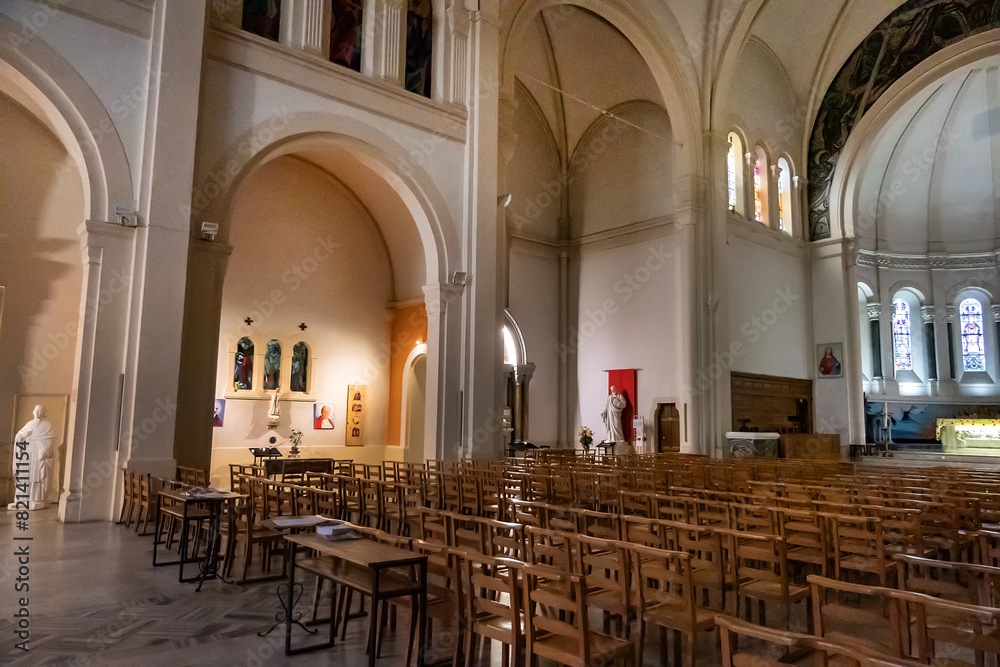 Interior of Sanctuary of the Sacred Heart (Sanctuaire du Sacre Coeur ...