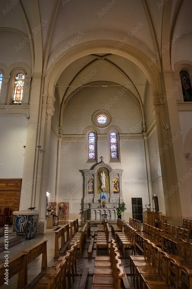 Interior of Sanctuary of the Sacred Heart (Sanctuaire du Sacre Coeur ...