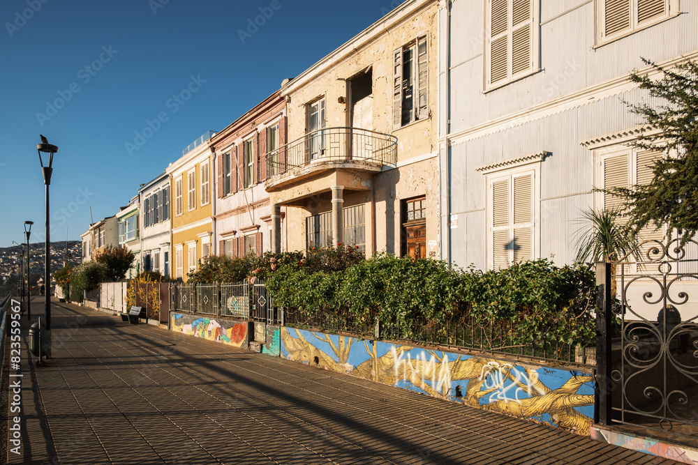 Paseo Atkinson on Conception Hill (Cerro Concepcion), Valparaiso, Chile ...