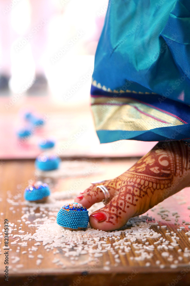 Beautiful Saptapadi moments, an Indian Hindu wedding traitional ...