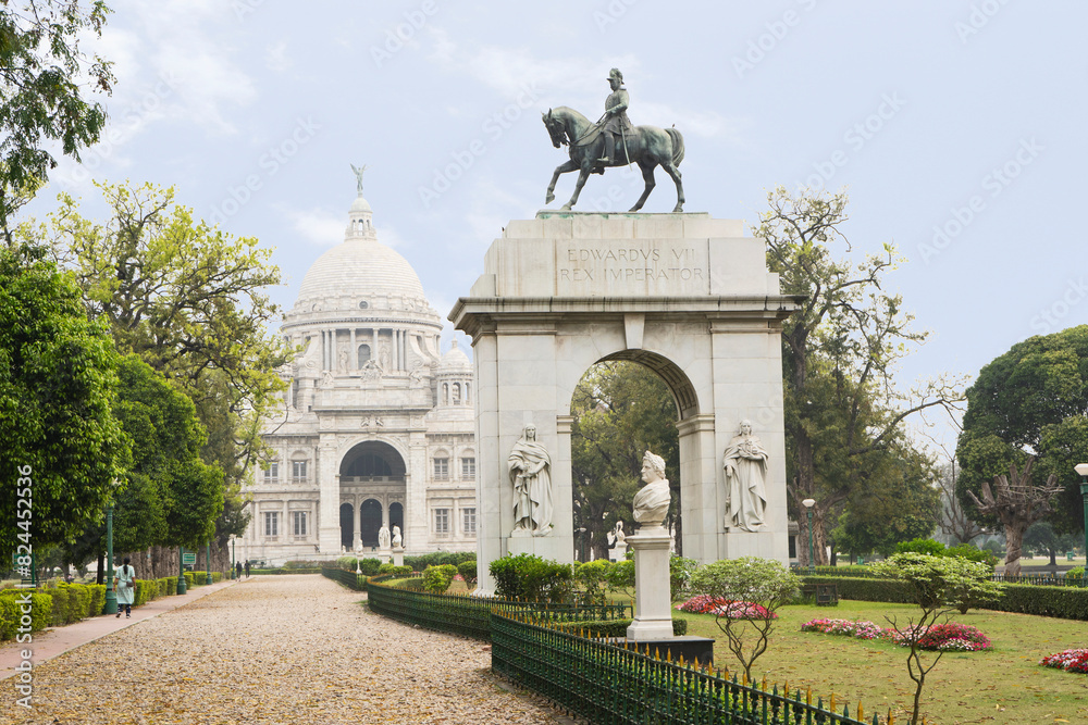 The King Edward VII Arch in the Victoria Memorial Gardens is a ...