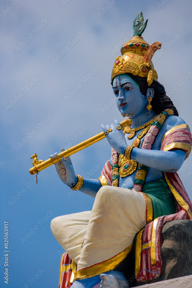 Hindu deity at the Sri Mariamman Hindu Temple on South Bridge Road in ...