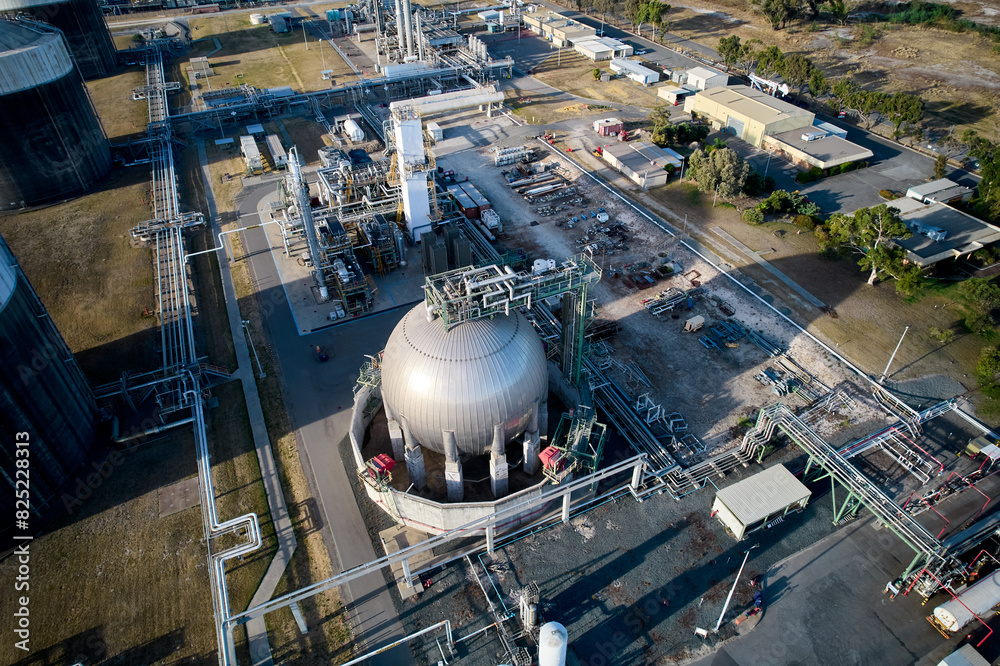 LPG and LNG refinery plant Stock Photo | Adobe Stock