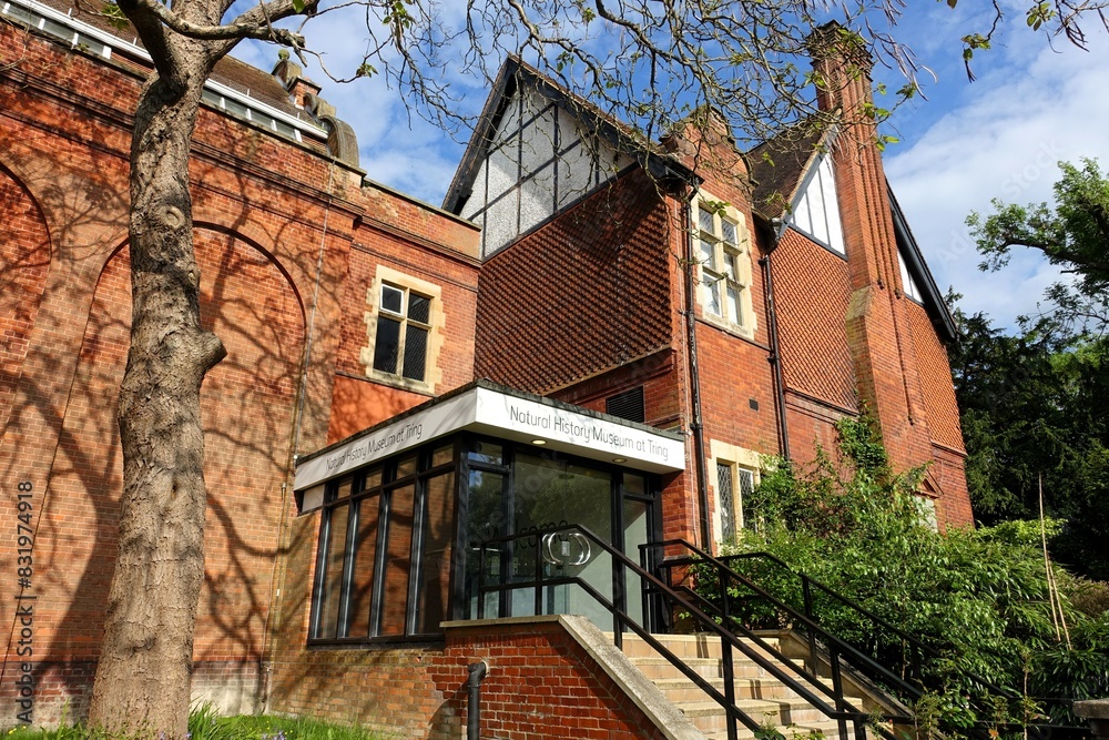 Entrance to The Natural History Museum, Akeman Street, Tring ...