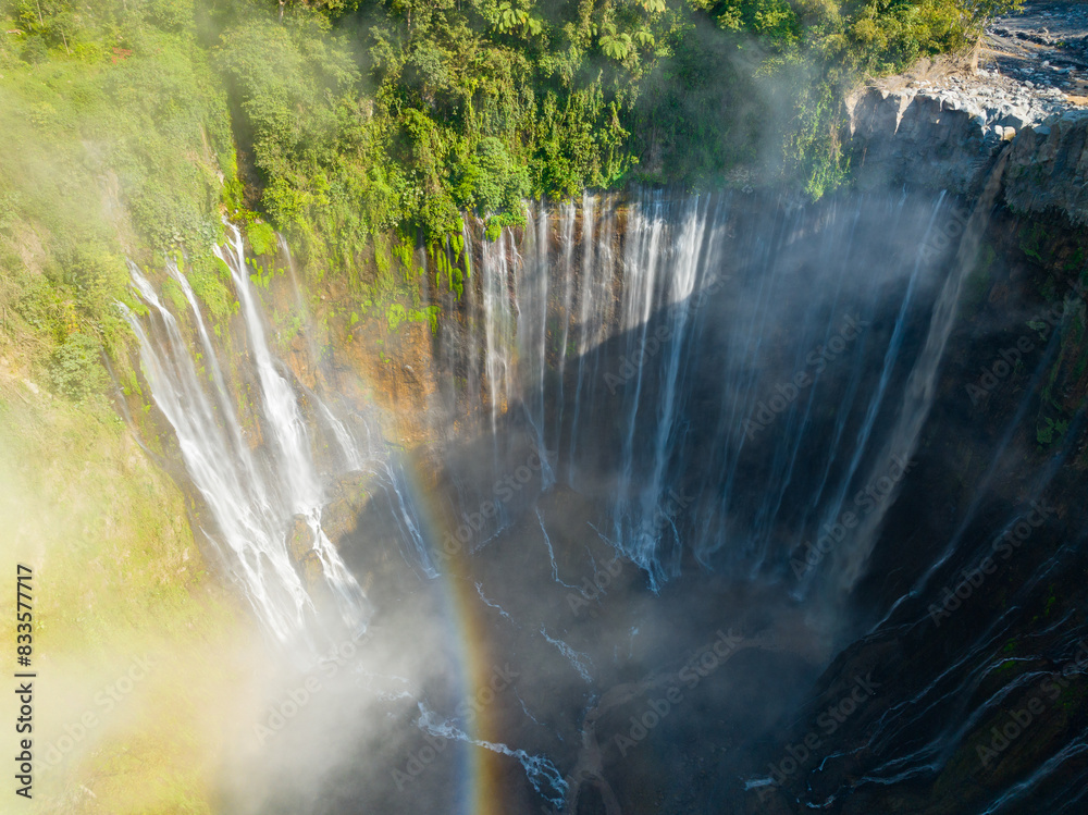 Foto de Aerial view of Panorama Tumpak Sewu Waterfalls also known as ...