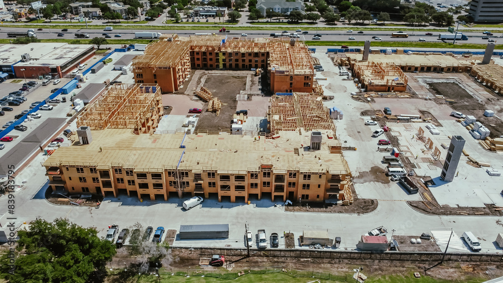 Apartment under construction near Interstate I-35E Stemmons Freeway ...