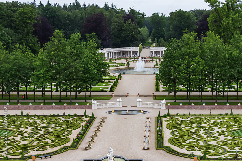 Historic Castle Het Loo (1686). Top view of Dutch Baroque garden, often ...