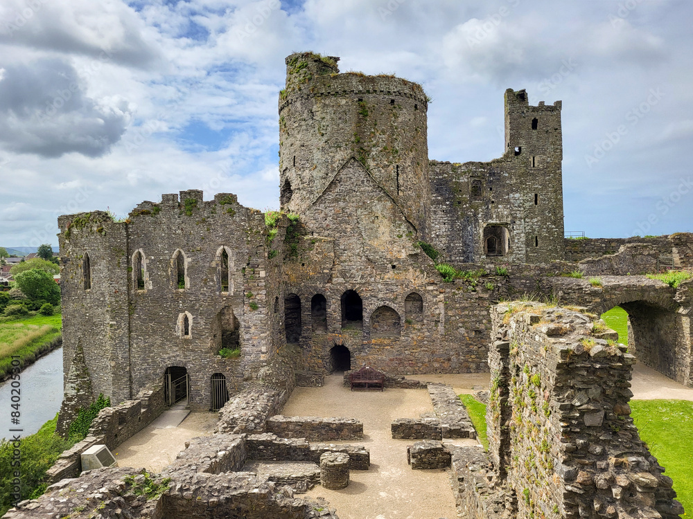 Foto de Kidwelly Castle was built in the early 12th century as a Norman ...