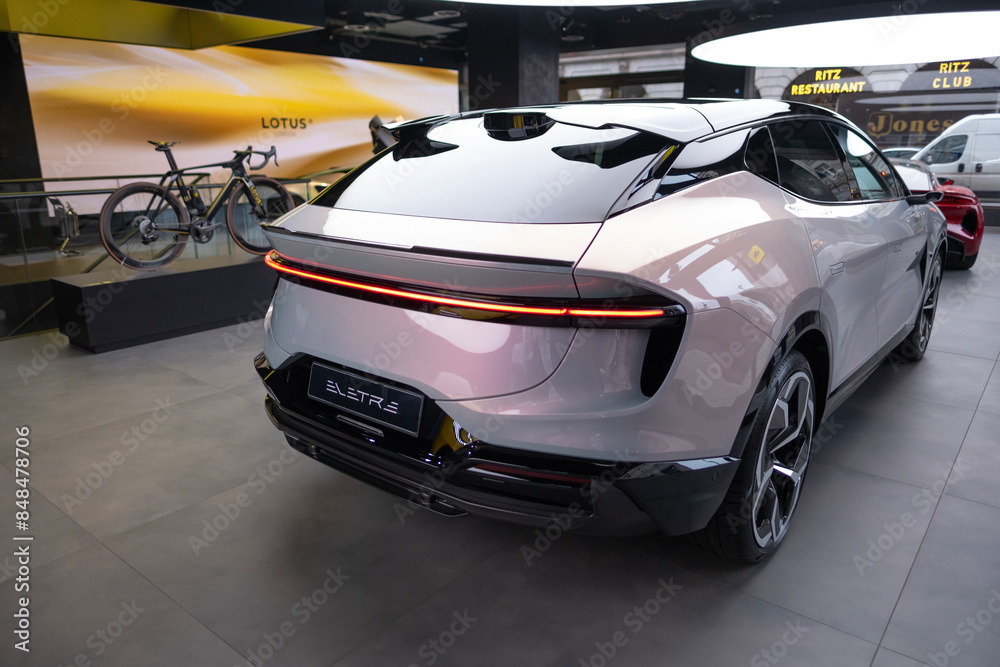 silver battery-Electric Hyper-SUV Lotus Eletre, British sports car ...