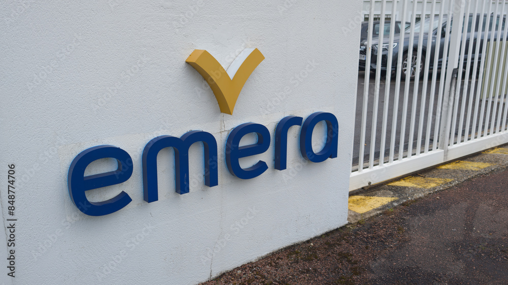 emera brand text and sign logo of retirement nurse home entrance Stock ...