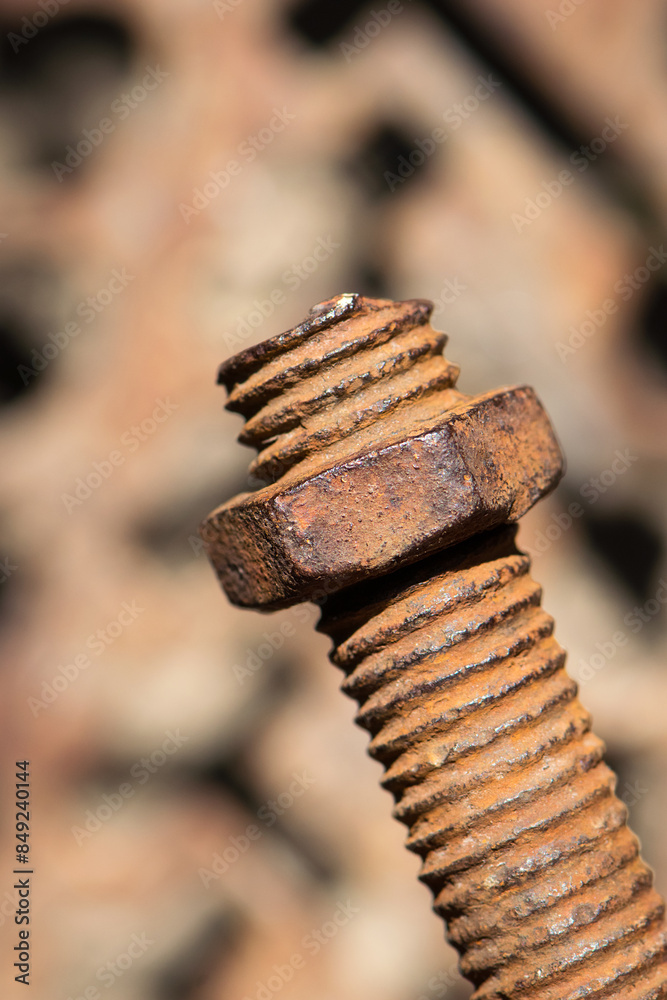Foto de old rusty bolt, iron rod with screw threads. Rusted mechanical ...