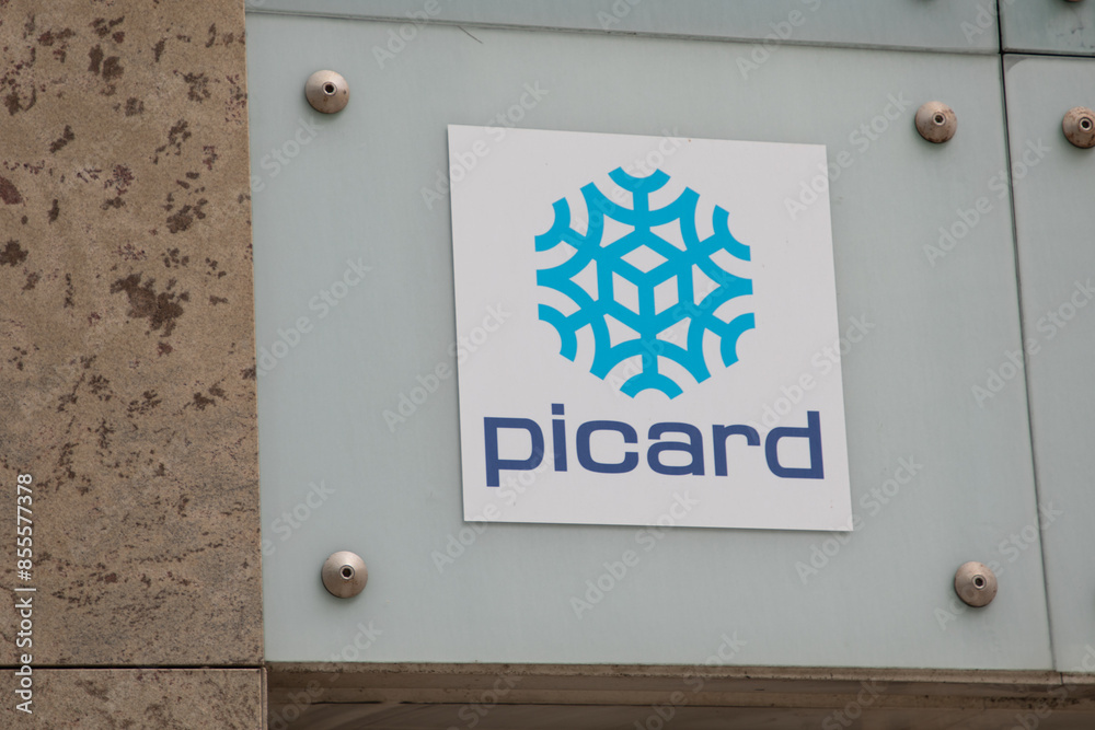 Picard sign brand and text logo front facade fresh Surgeles supermarket ...