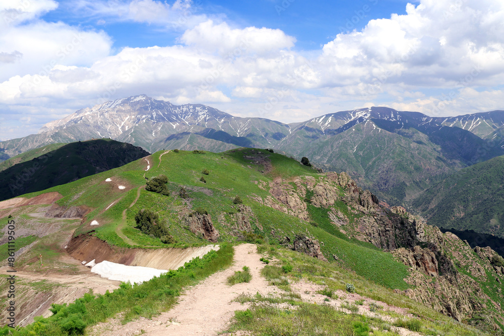 Foto de Beautiful landscape in Chimgan mountains, Tashkent region. Aerial view of idyllic ...